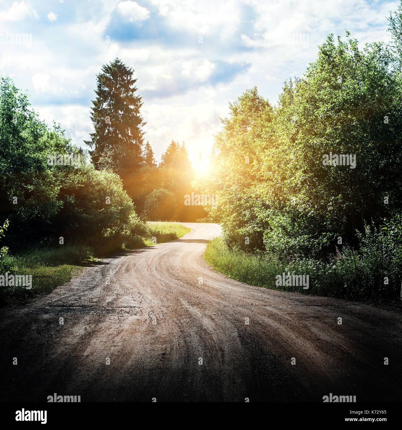 Rural back road hi-res stock photography and images - Alamy