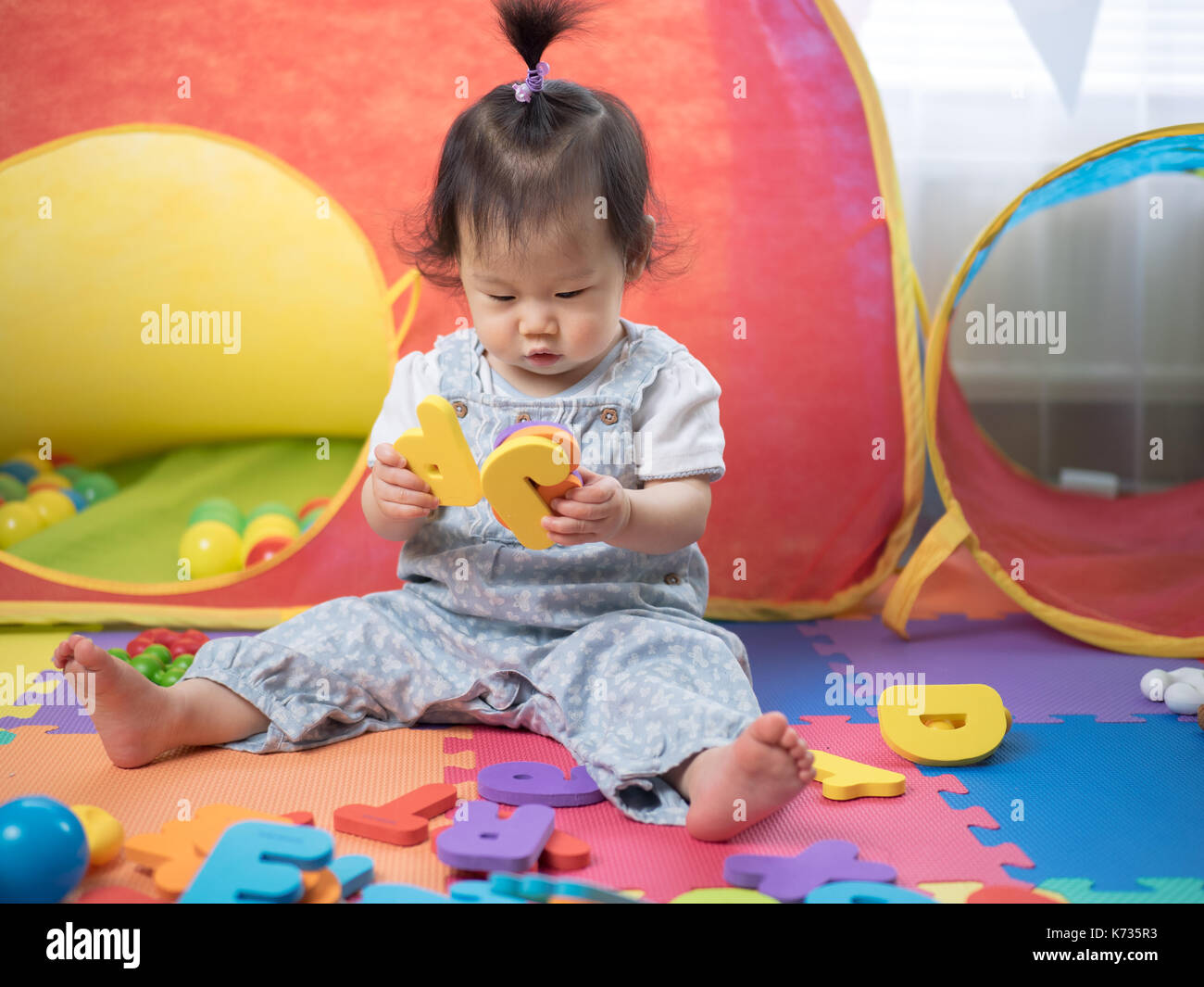 Female chinese alphabet hi-res stock photography and images - Alamy