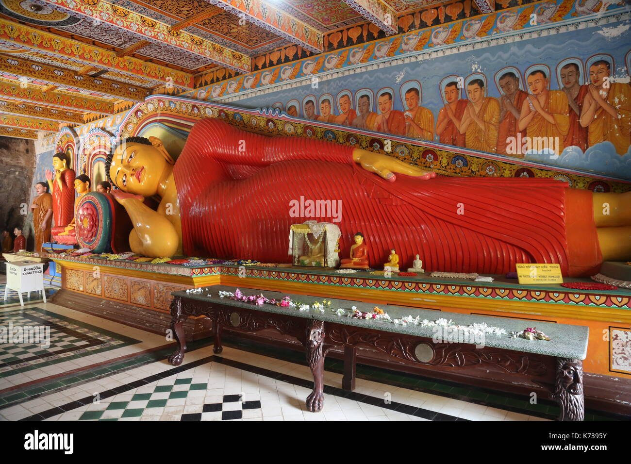 Yellow buddha hi-res stock photography and images - Alamy