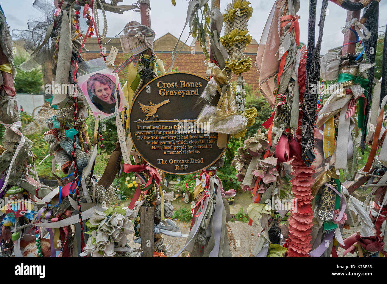 crossbones cemetery south london Stock Photo - Alamy