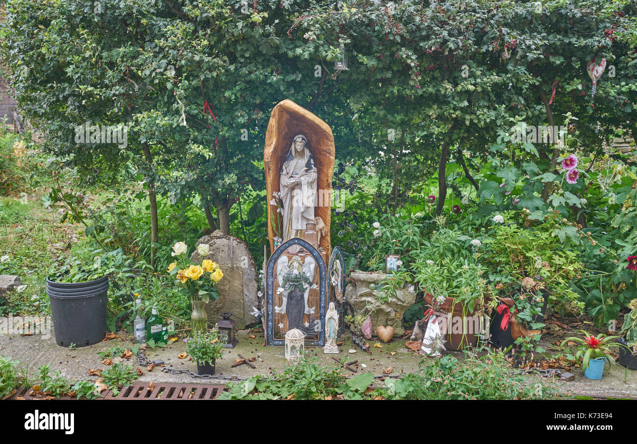 crossbones cemetery south london Stock Photo - Alamy
