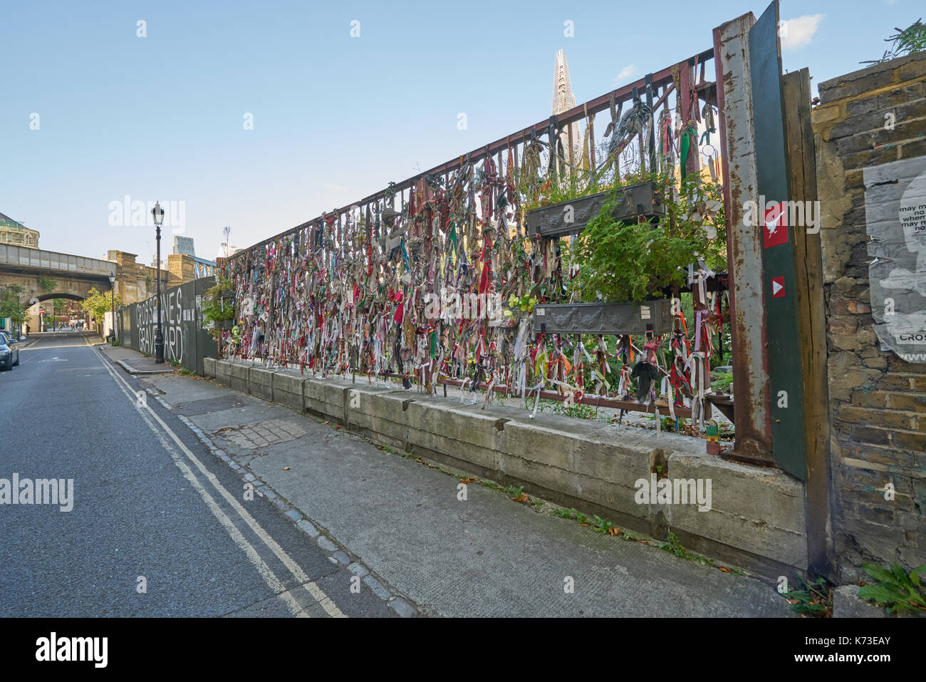 crossbones cemetery south london Stock Photo - Alamy