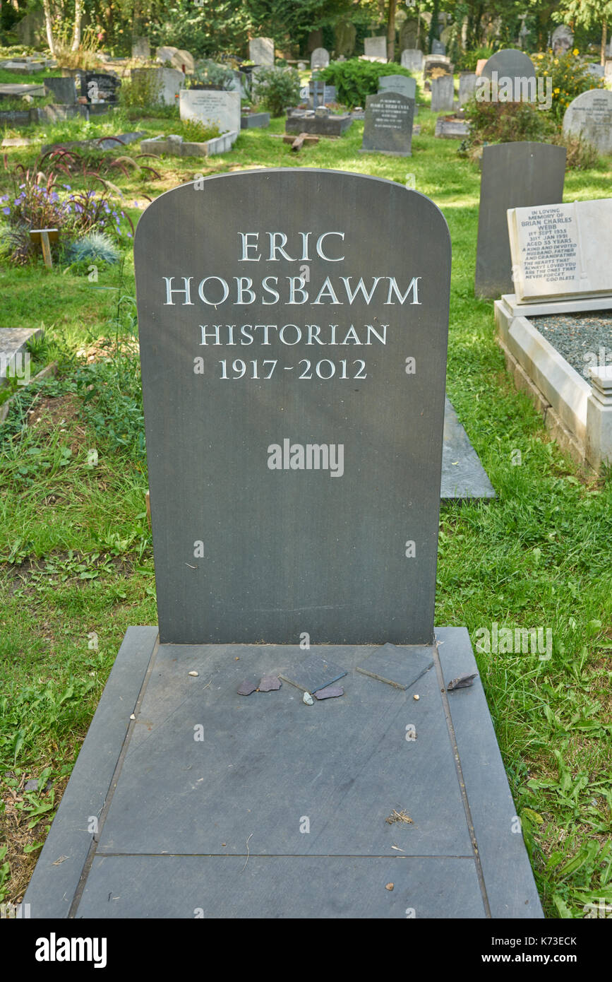Eric hobsbawm grave highgate hi-res stock photography and images - Alamy