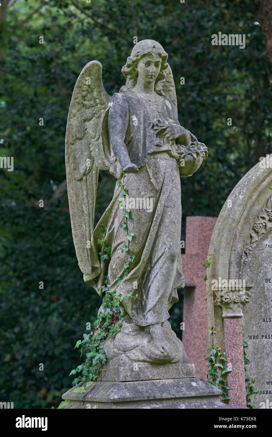 angel tombstone highgate cemetery Stock Photo - Alamy