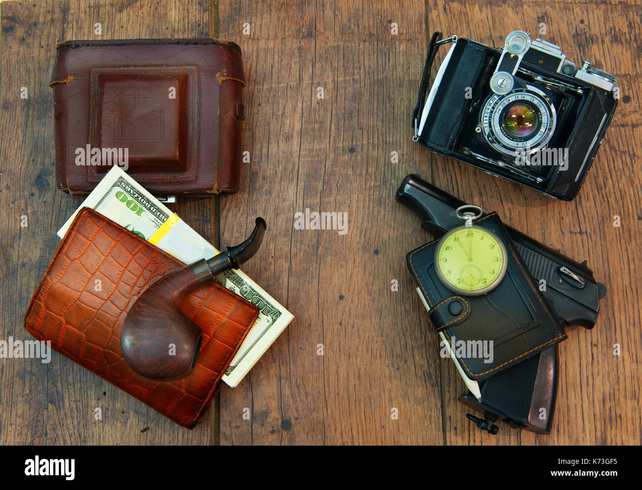 A gentleman's, a marching set of a creative photographer of the last ...
