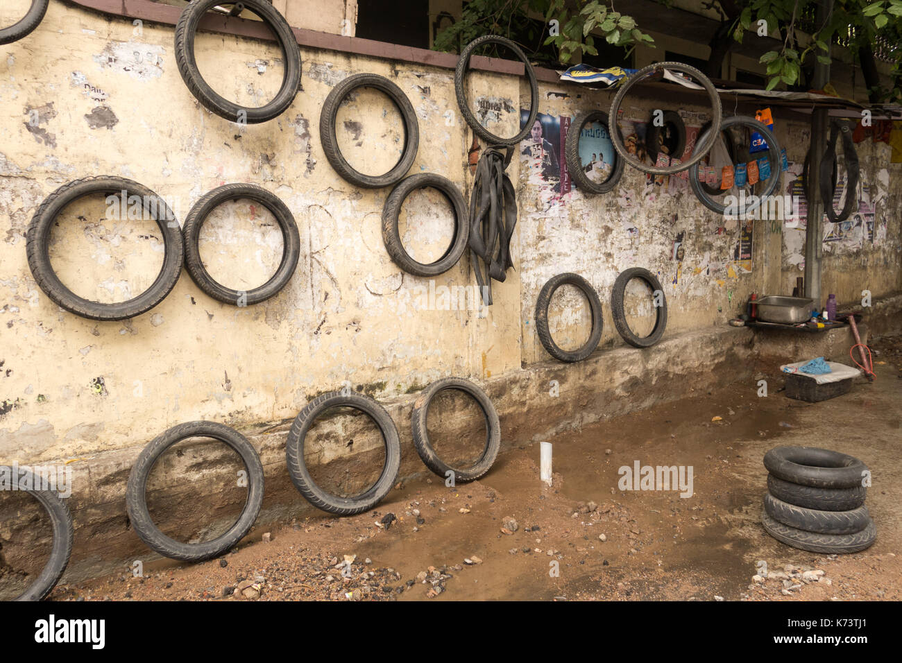 Indian cycle repair High Resolution Stock Photography and Images - Alamy