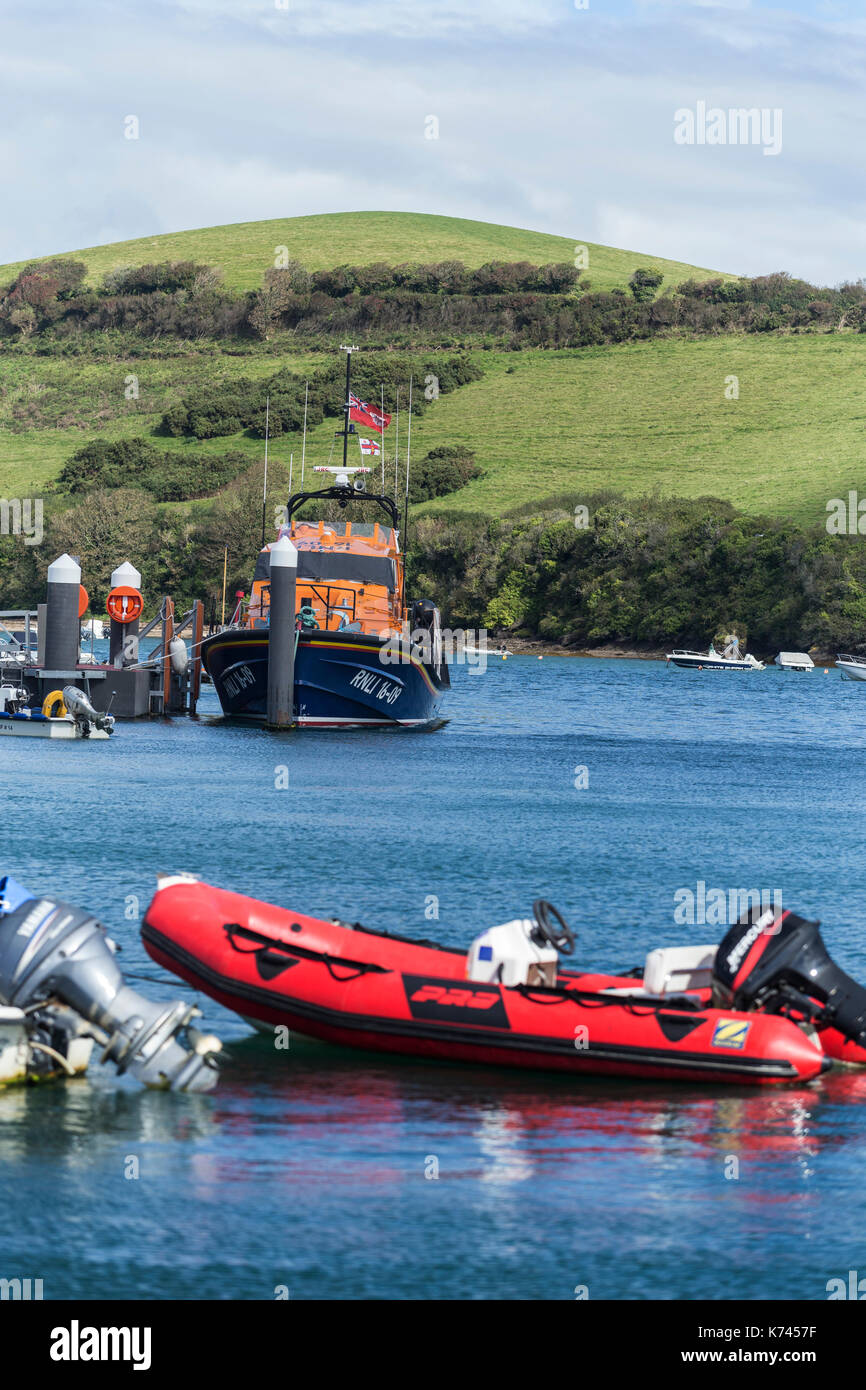 Inflatable craft hi-res stock photography and images - Alamy