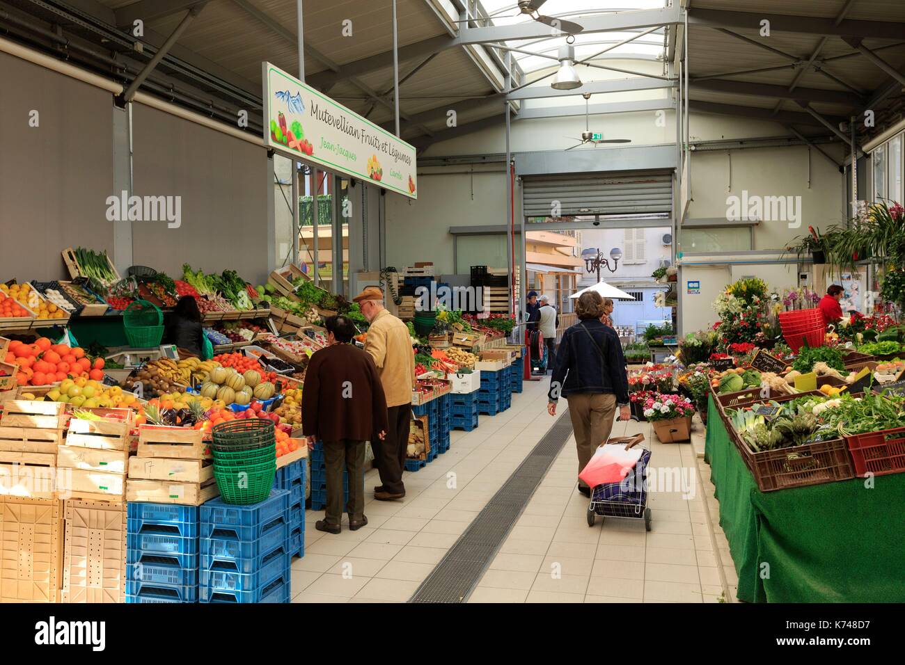 Saint raphael market hi-res stock photography and images - Alamy