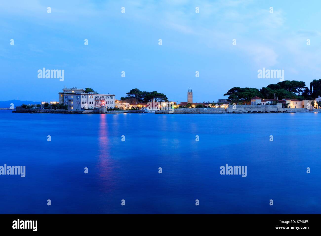 Bendor island hi-res stock photography and images - Alamy