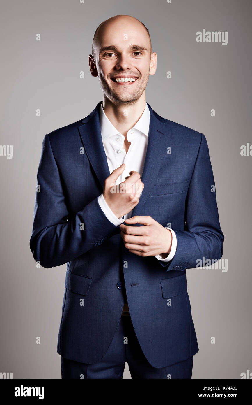 Businessman suit cuff hi-res stock photography and images - Alamy