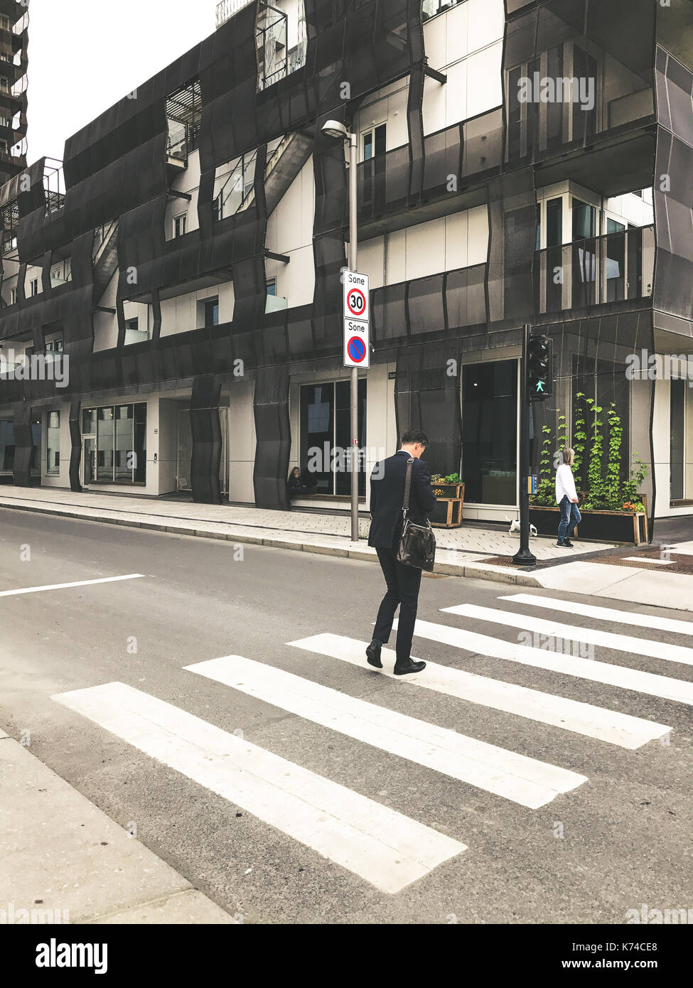 Urban life. People Walking In A Big City Stock Photo - Alamy