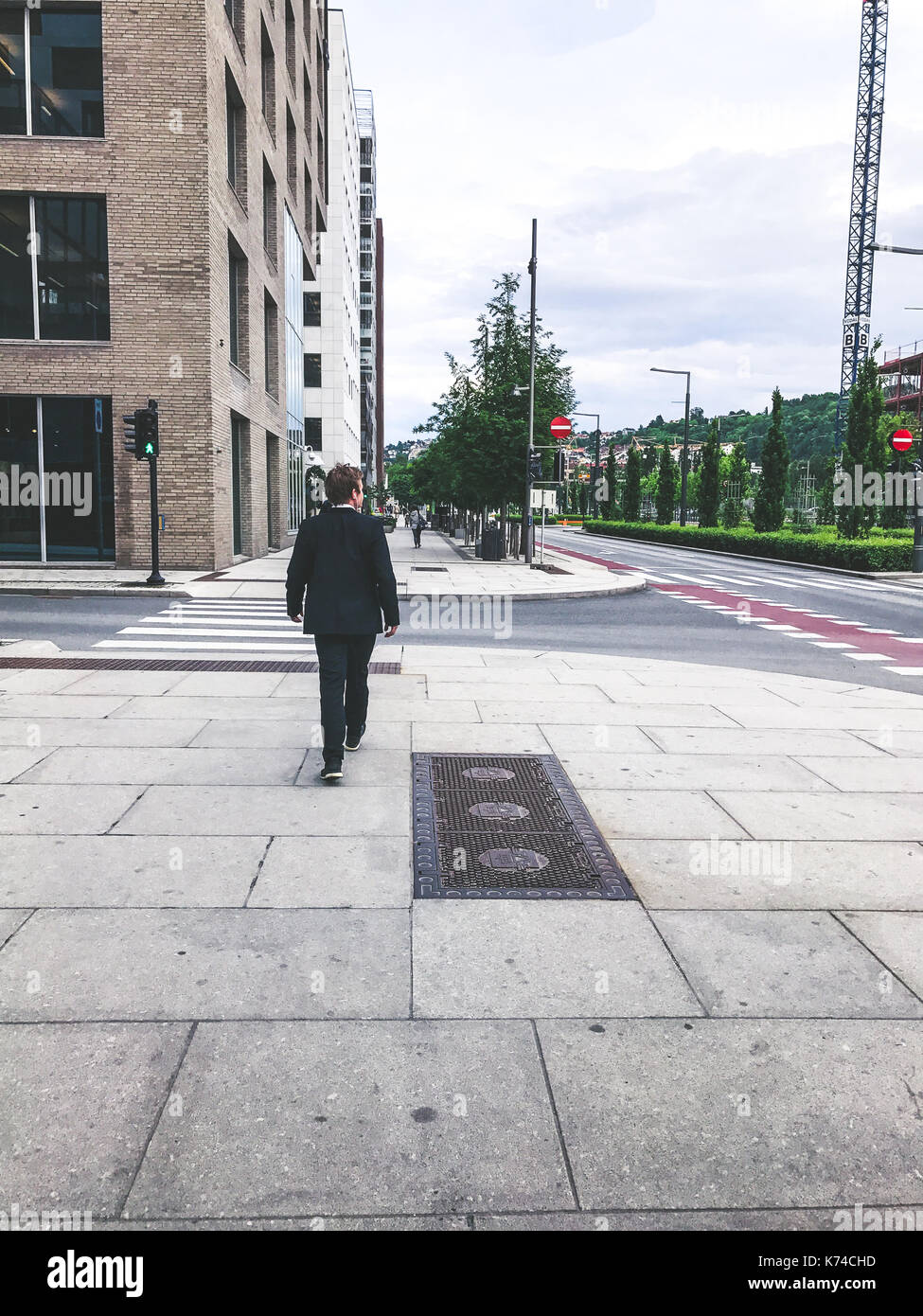 Urban life. People Walking In A Big City Stock Photo - Alamy