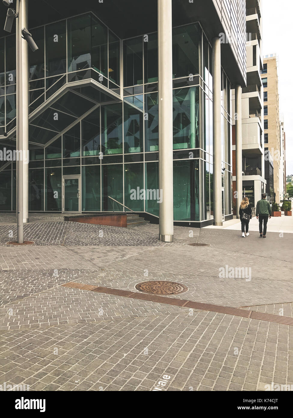 Urban life. People Walking In A Big City Stock Photo - Alamy