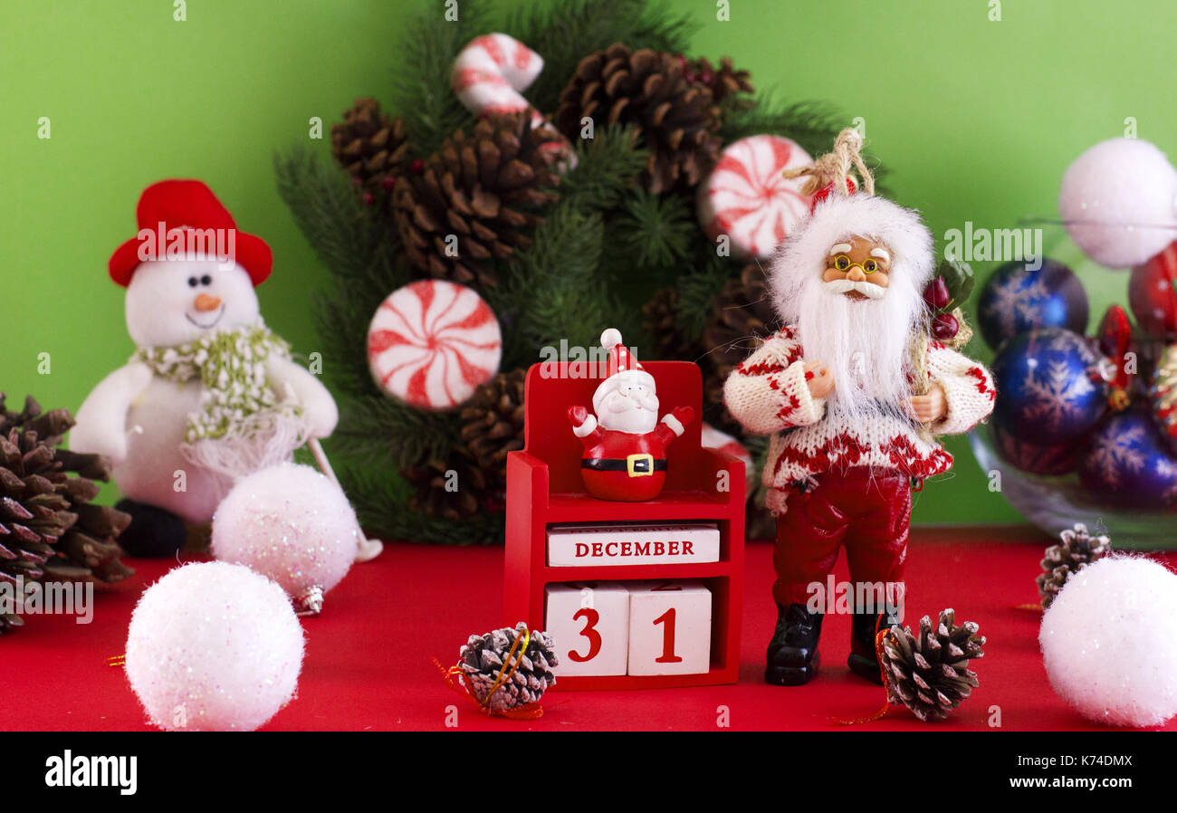 Santa Claus and New Year's calendar on December 31 on the background of ...
