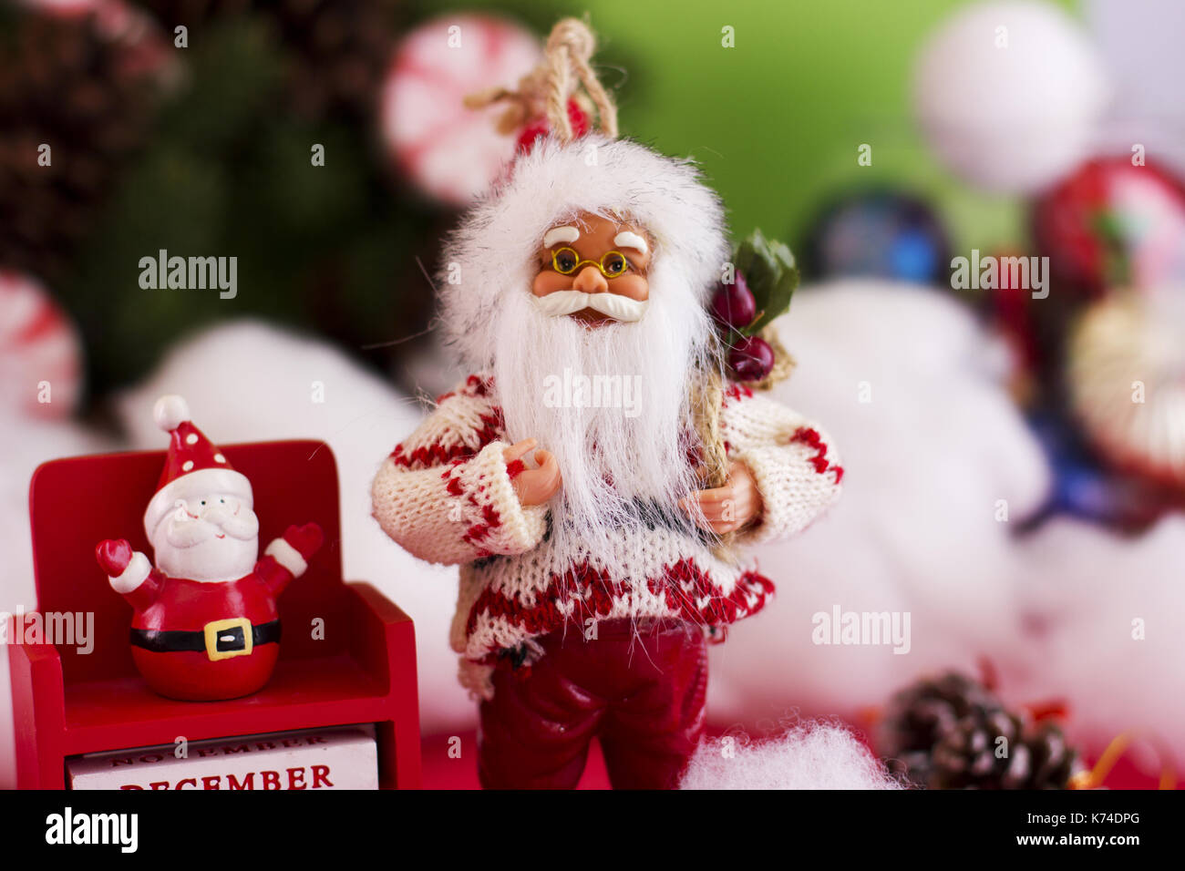 Santa Claus and New Year's calendar on December 31 on the background of ...