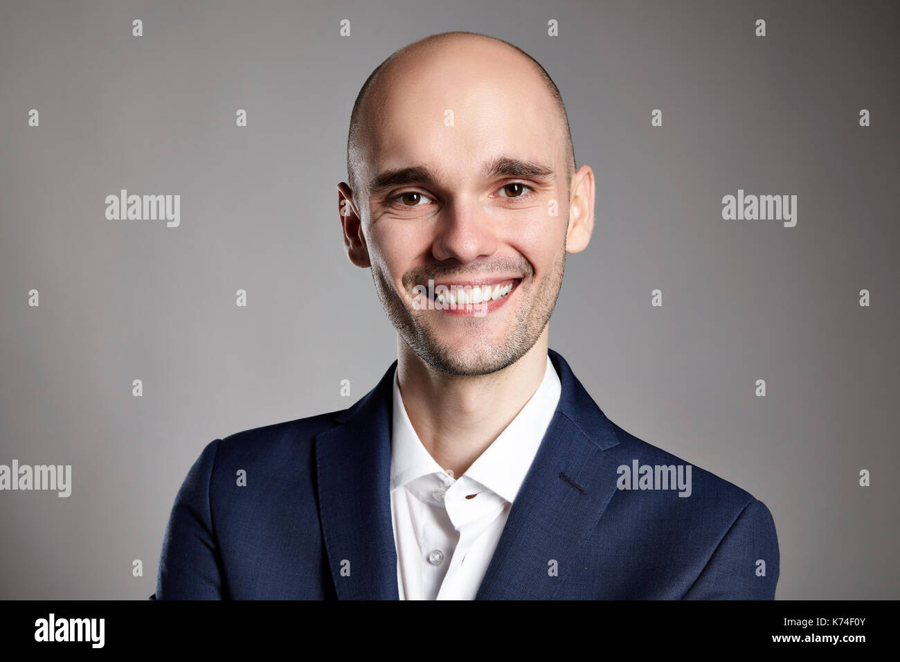 One headshot front view white hi-res stock photography and images - Alamy