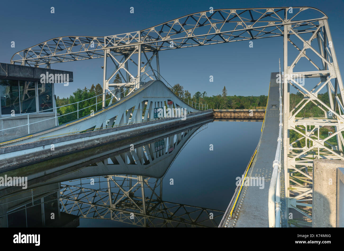 Kirkfield lift lock hi-res stock photography and images - Alamy
