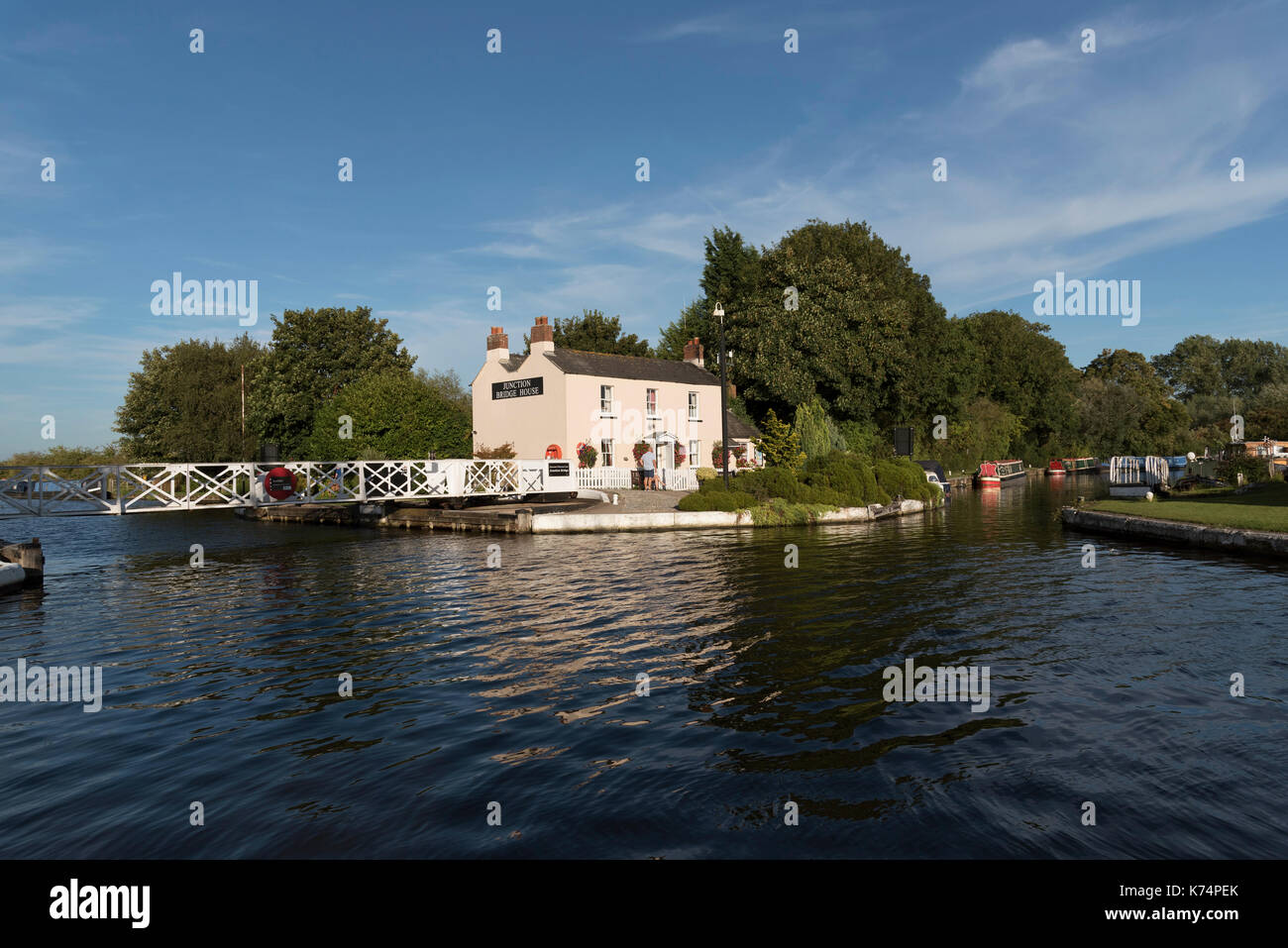 Saul Junction on the Gloucestser & Sharpness Canal with the Stroudwater ...