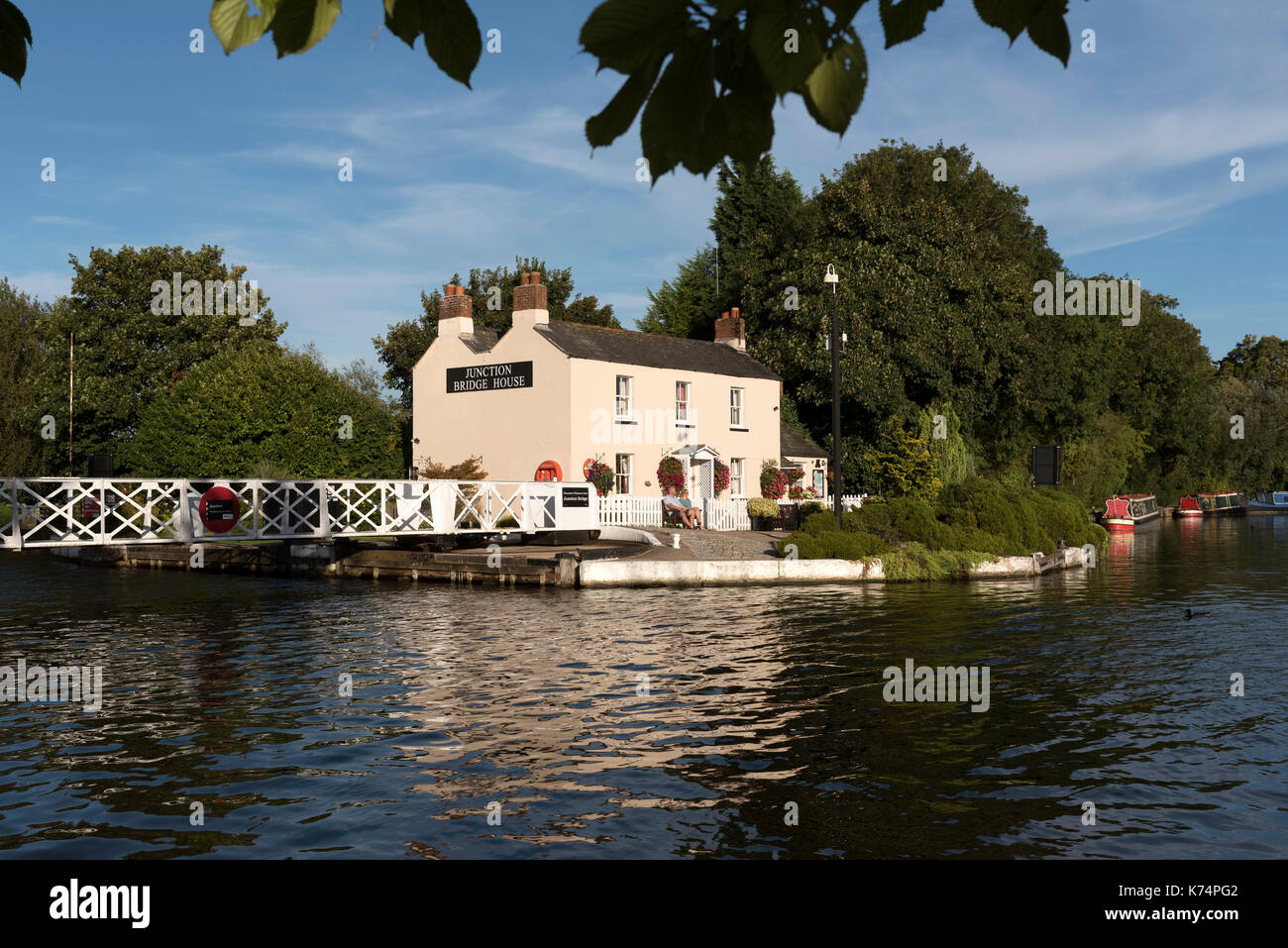 Saul Junction on the Gloucestser & Sharpness Canal with the Stroudwater ...