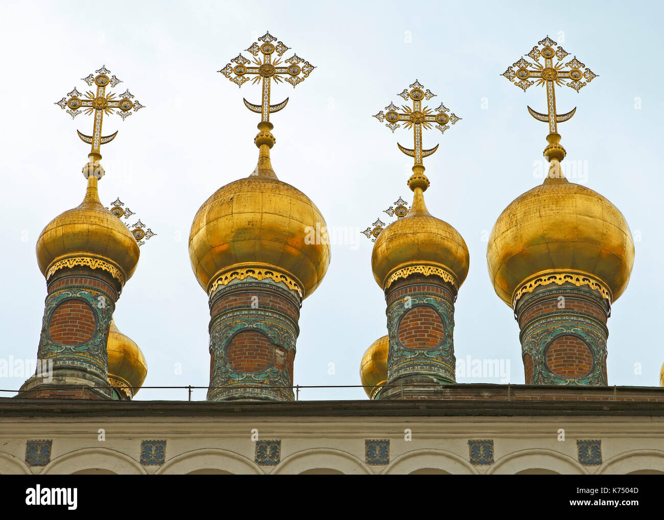 Golden Domes of the Church of the Deposition of the Robe, Kremlin ...