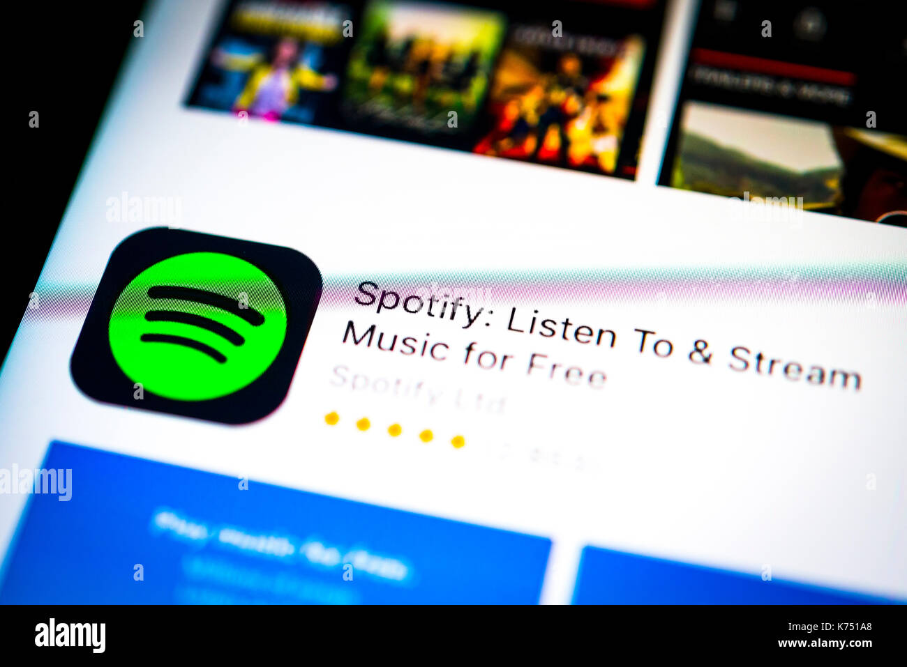 Spotifiy app in the Apple App Store, music streaming service, app icon ...