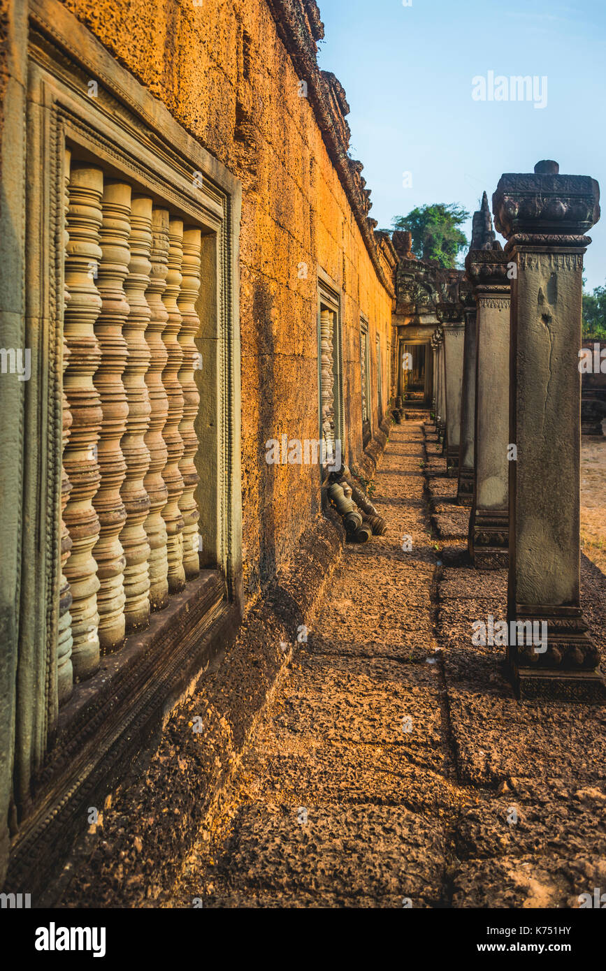 Arcade, Temple ruins, Banteay Samre Temple, Angkor Archaeological Park ...