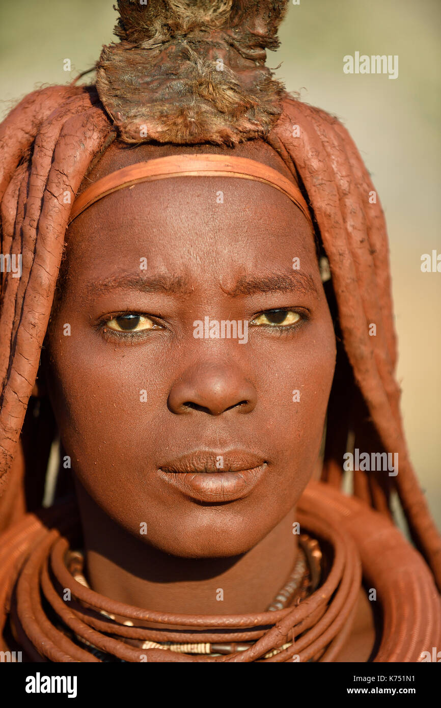 Married himba woman hi-res stock photography and images - Alamy