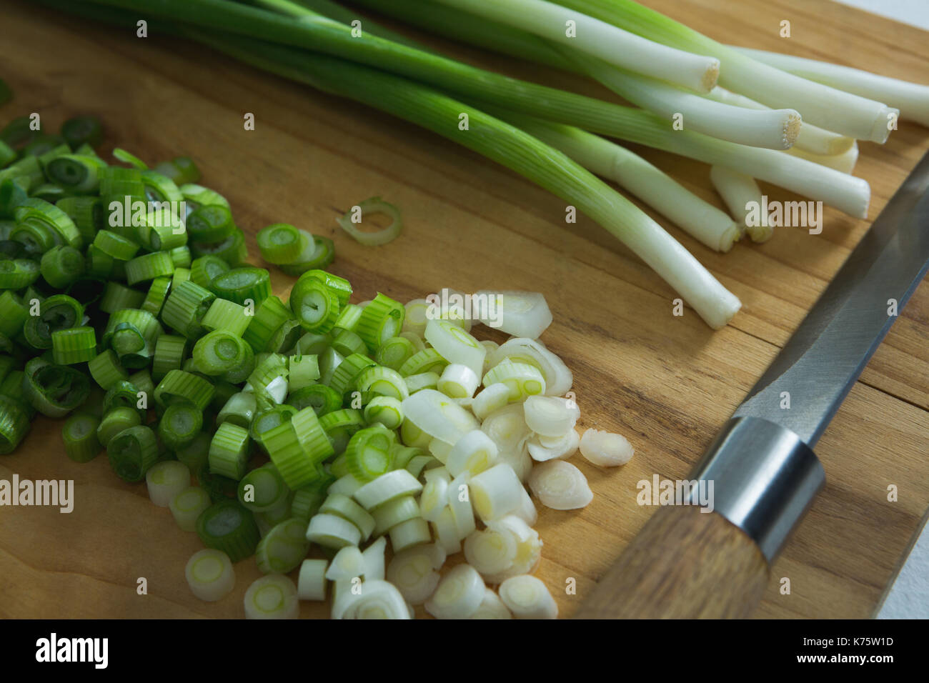 Chopped scallions hi-res stock photography and images - Alamy