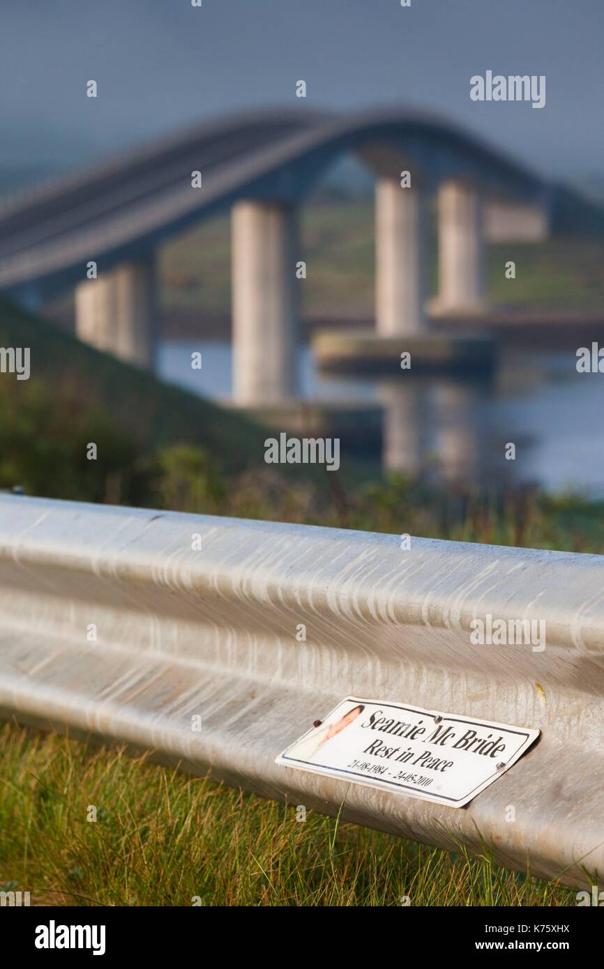 Ireland, County Donegal, Fanad Peninsula, Carrigart, Carrigart Bridge ...