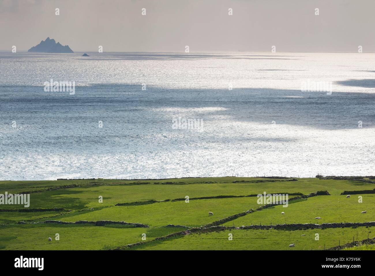 Ireland, County Kerry, Ring of Kerry, coastal landscape along the ...