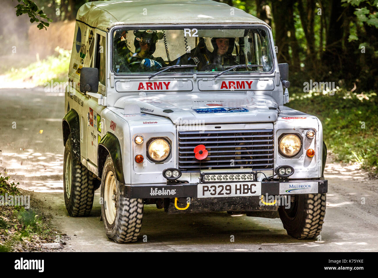 Armed forces land rover hi-res stock photography and images - Alamy