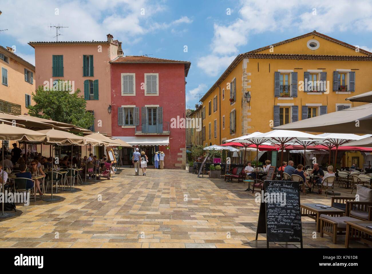 Valbonne place des arcades hi-res stock photography and images - Alamy