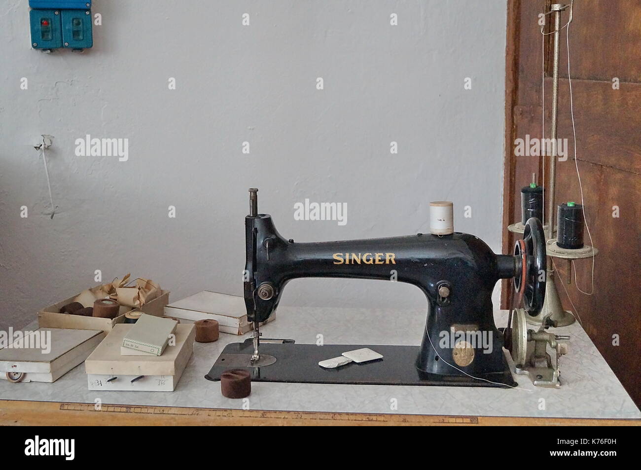 Florence sewing machine hi-res stock photography and images - Alamy