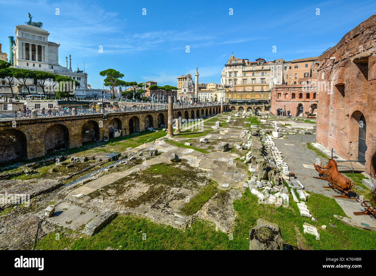 Ancient Roman ruins near the Vittorio Emanuele monument in Rome Italy ...