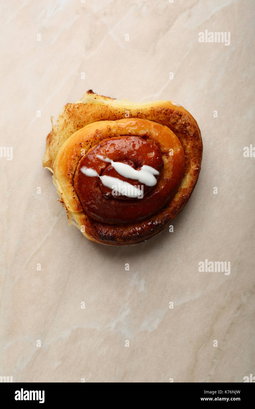 Golden buns hi-res stock photography and images - Alamy