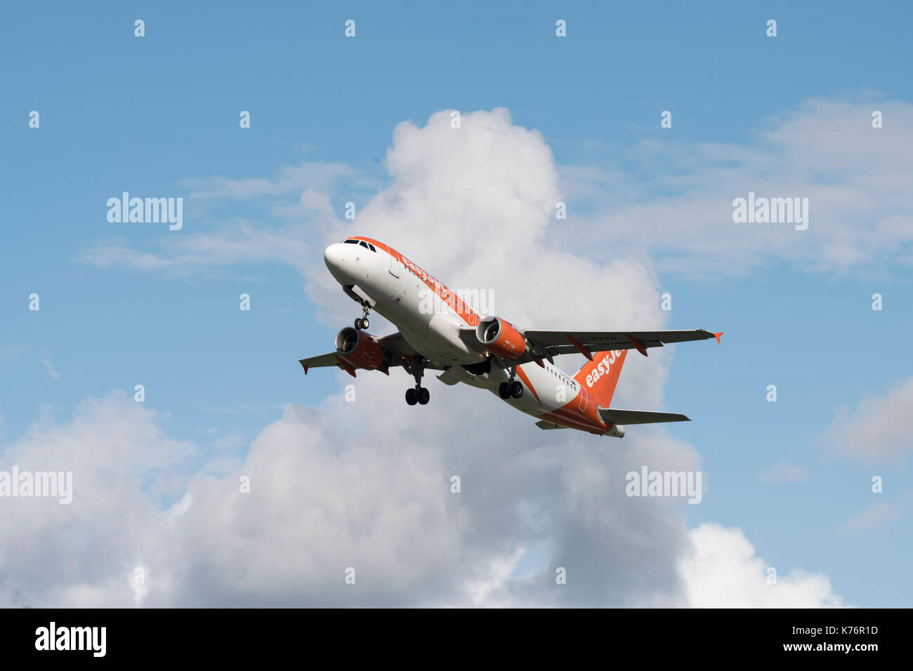 Easyjet Airbus A320 aircraft takes off Bristol airport Stock Photo - Alamy