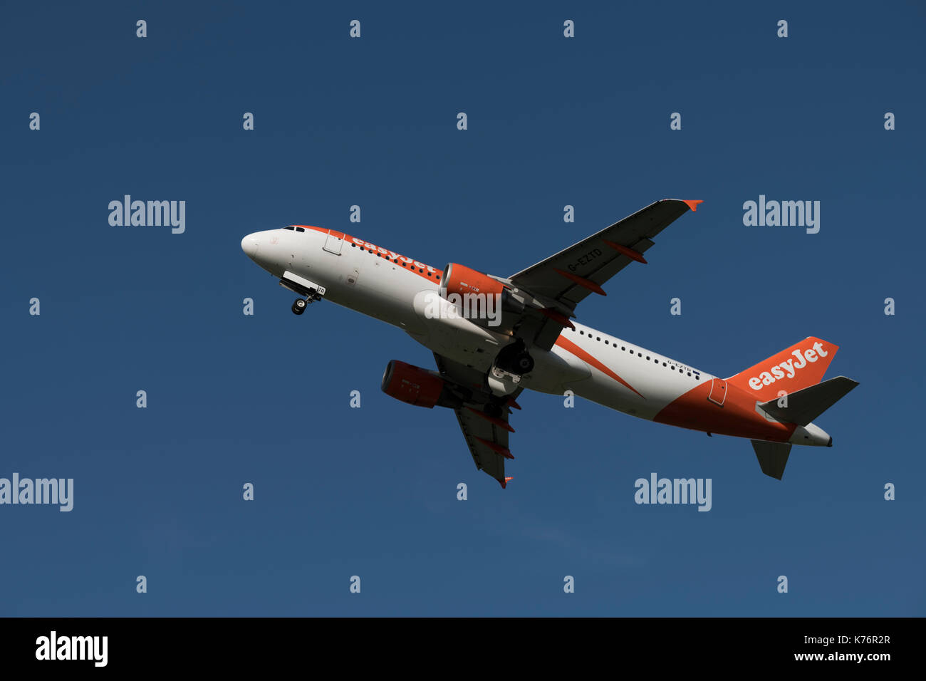 Easyjet Airbus A320 aircraft takes off Bristol airport Stock Photo - Alamy