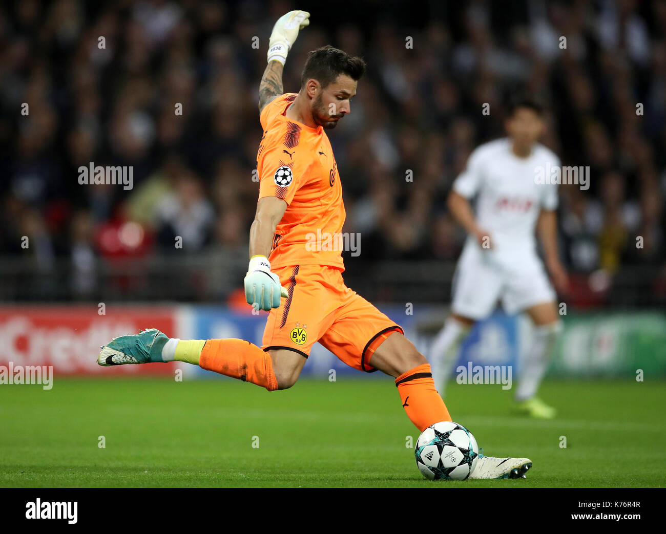 Borussia Dortmund's goalkeeper Roman Burki Stock Photo - Alamy