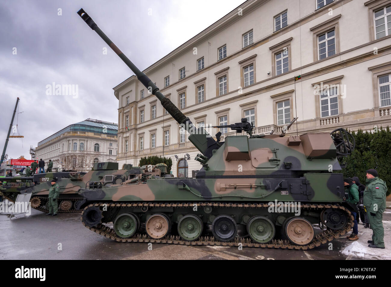 155 howitzer hi-res stock photography and images - Alamy