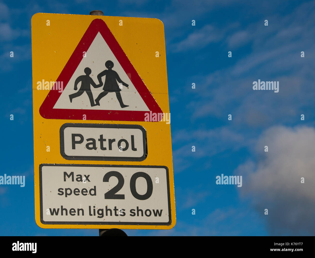 School patrol crossing sign hi-res stock photography and images - Alamy