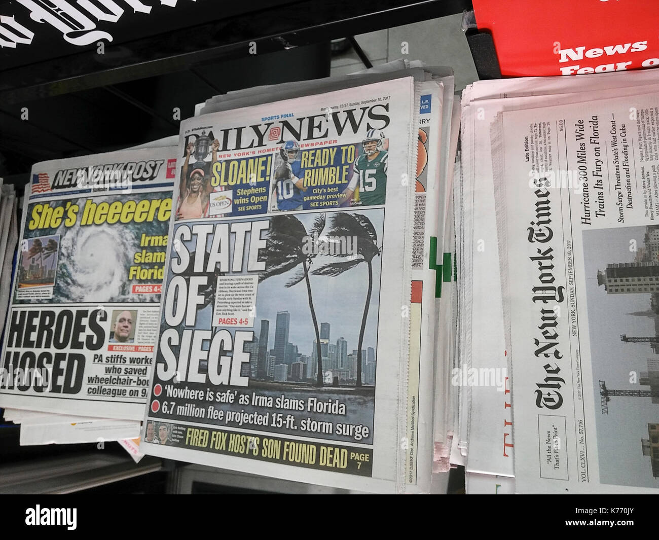 New york tabloid newspapers on hi-res stock photography and images - Alamy