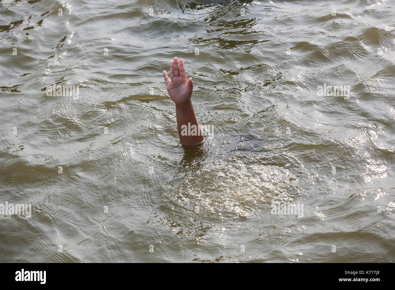 Drowning child hi-res stock photography and images - Alamy
