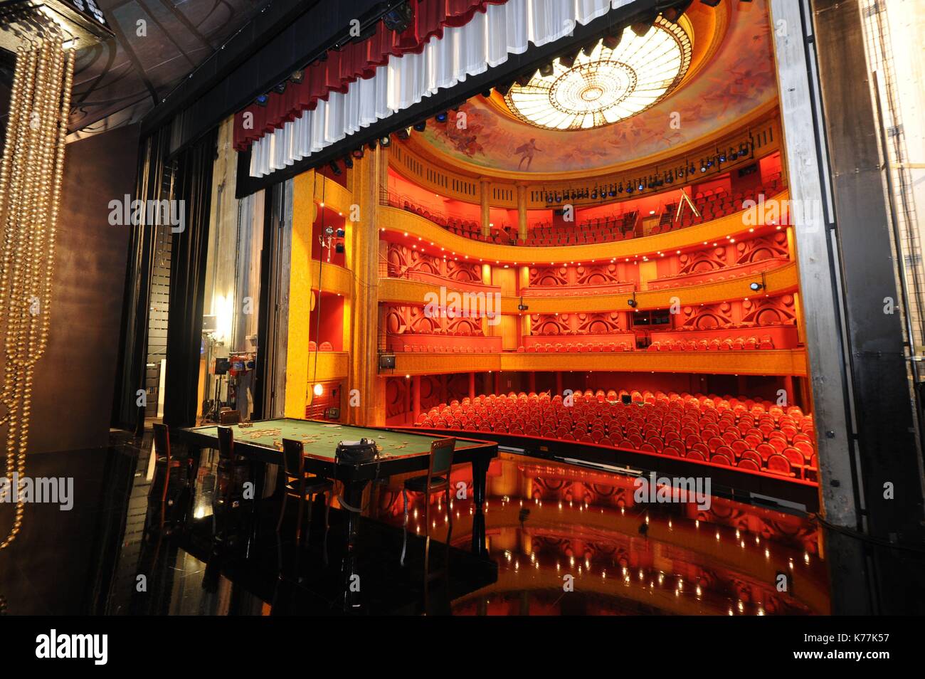 Reims opera house hi-res stock photography and images - Alamy