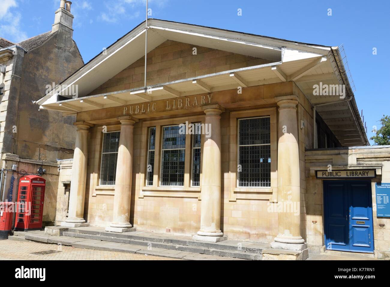 Traditional English Public Library Stock Photo - Alamy