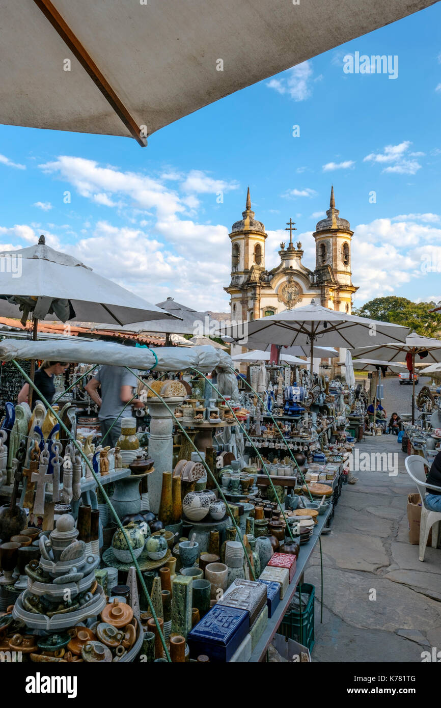Handicraft market hi-res stock photography and images - Alamy