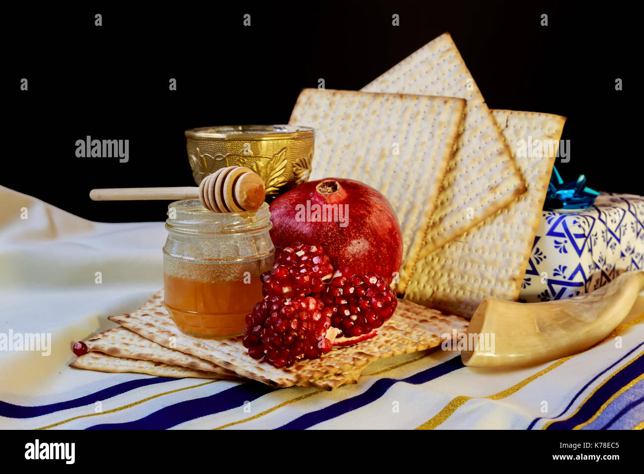 Honey and pomegranate for traditional holiday symbols rosh hashanah ...