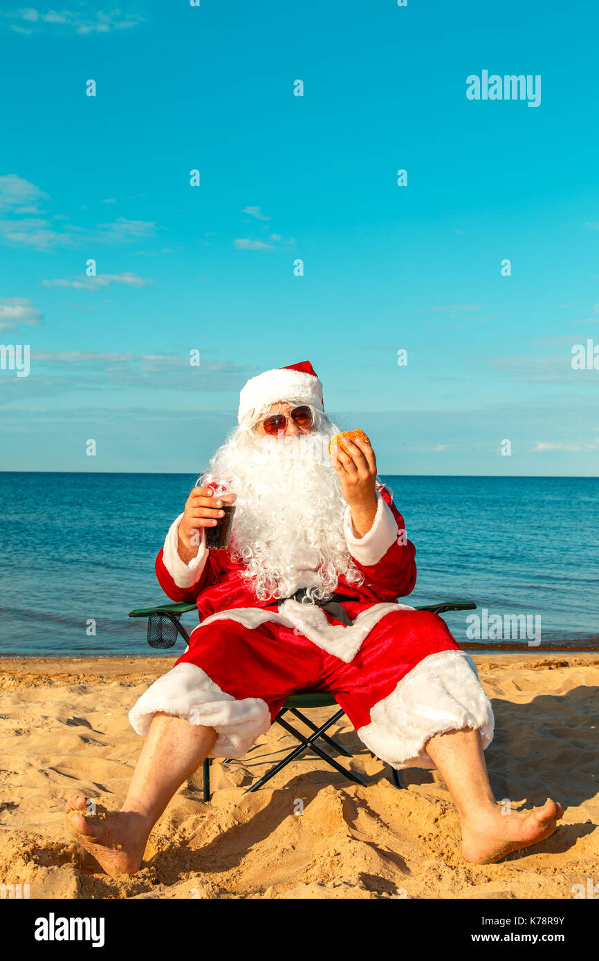 Funny man eating hamburger hi-res stock photography and images - Alamy
