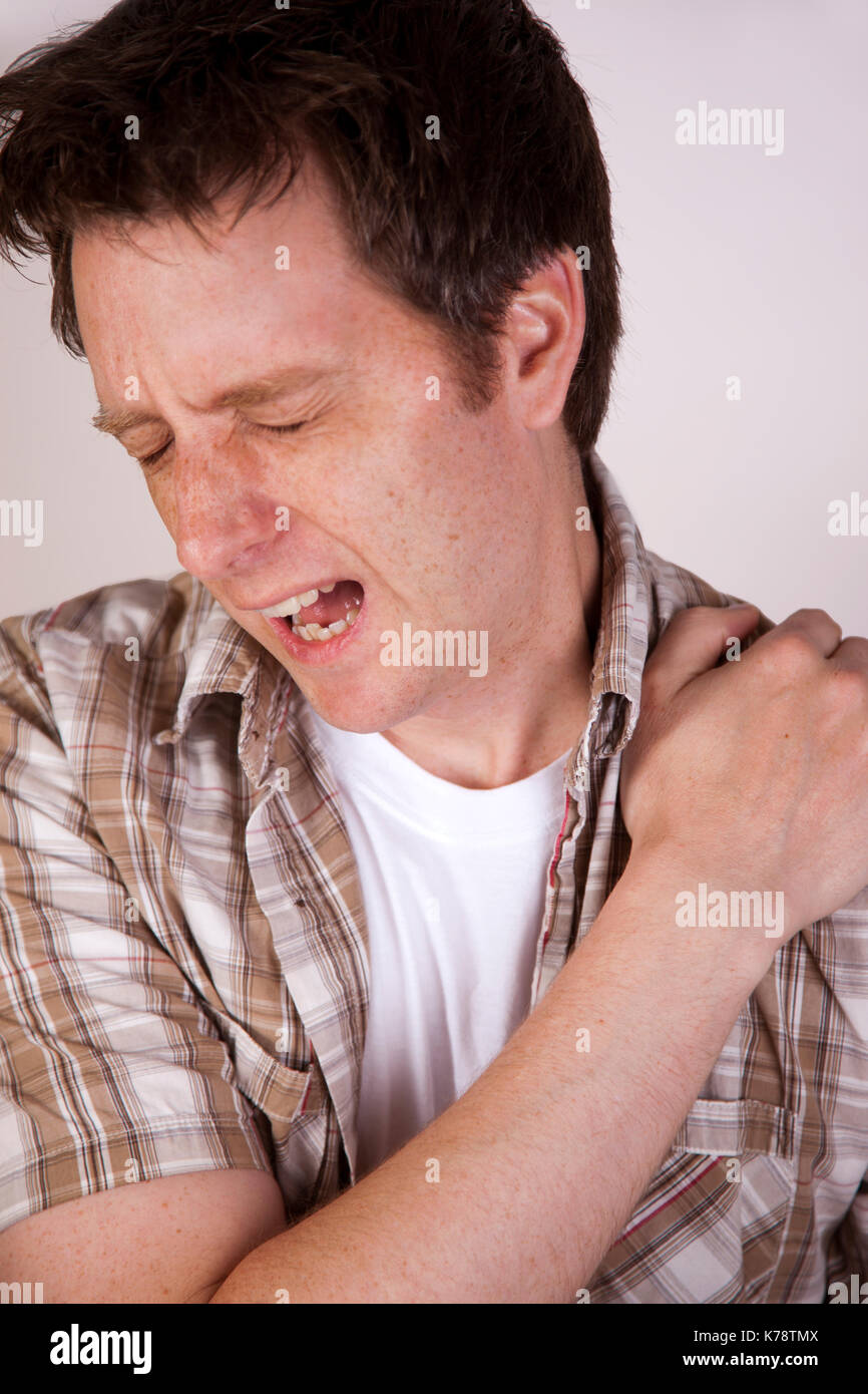 Shoulder tendons hi-res stock photography and images - Alamy