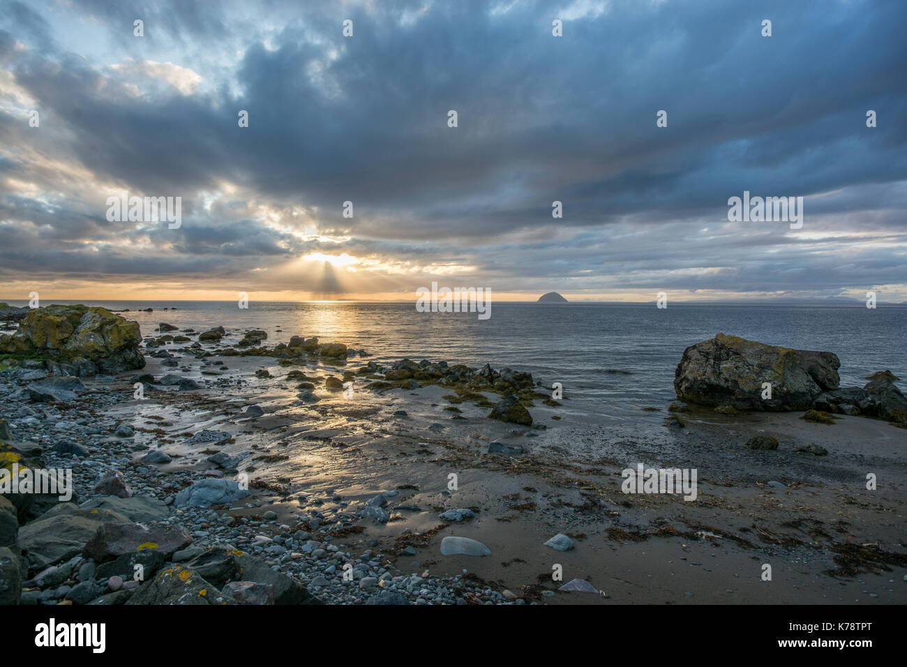 Sunset over the sea at Lendalfoot near Girvan, Scotland Stock Photo - Alamy