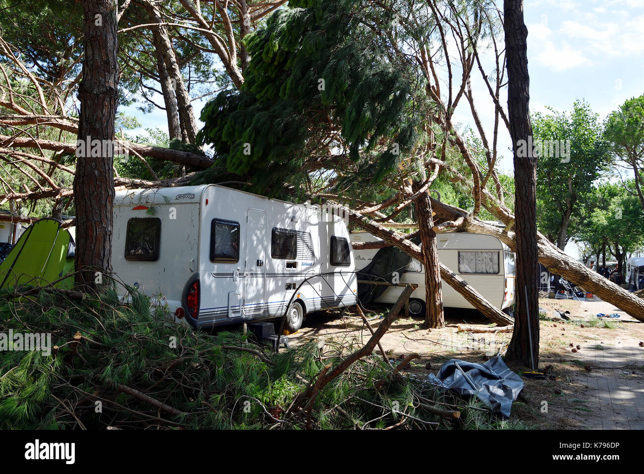 Storm Damage Camping tornado destroy caravan camper mobil home campsite ...